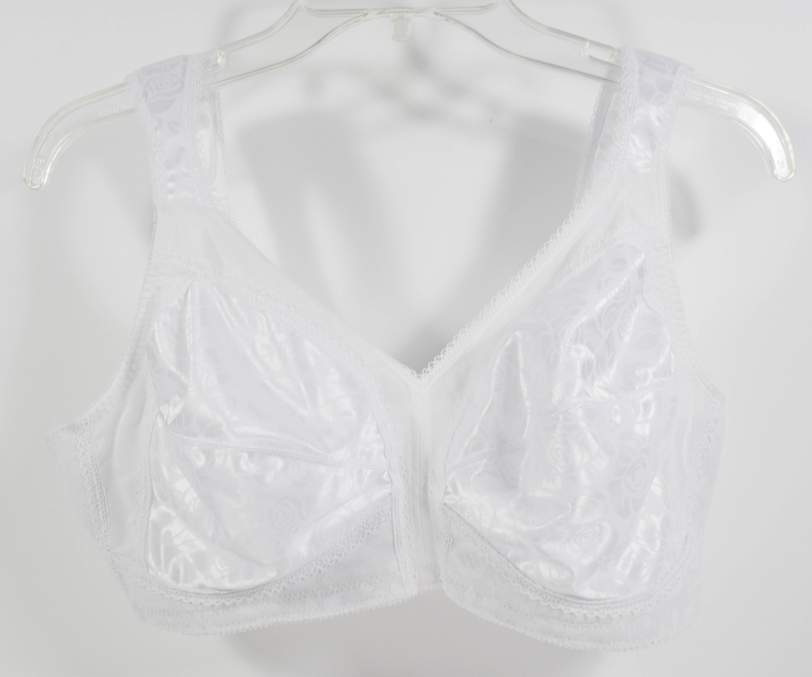 Playtex 4693 18 Hour Ultimate Shoulder Comfort White Rose Wireless Bra ...