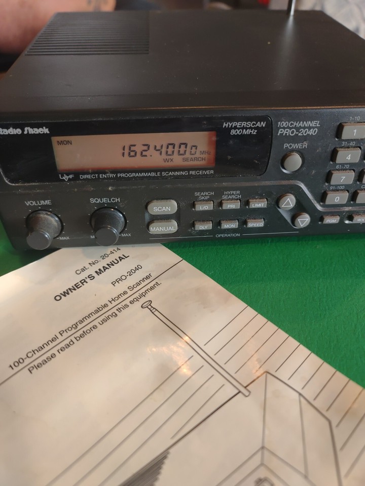 RADIO SHACK PRO-2040 800 MHz 100 CHANNEL SCANNER Hyperscan 20-414 ...