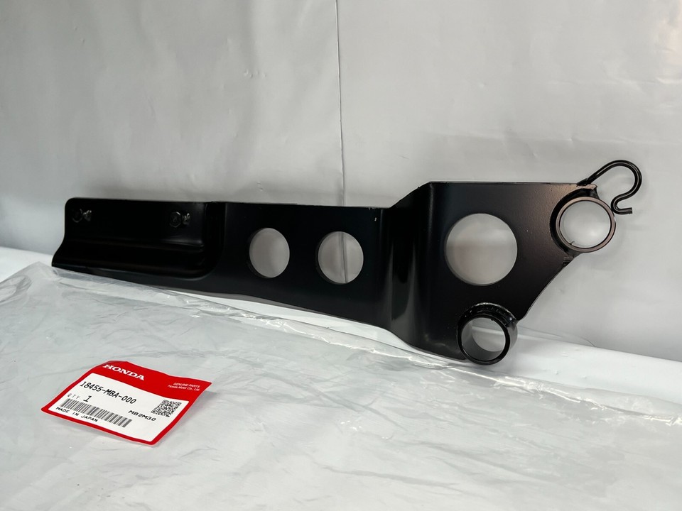 Genuine OEM Honda Muffler Bracket 18455-MBA-000 VT750 Shadow Ace-Deluxe ...