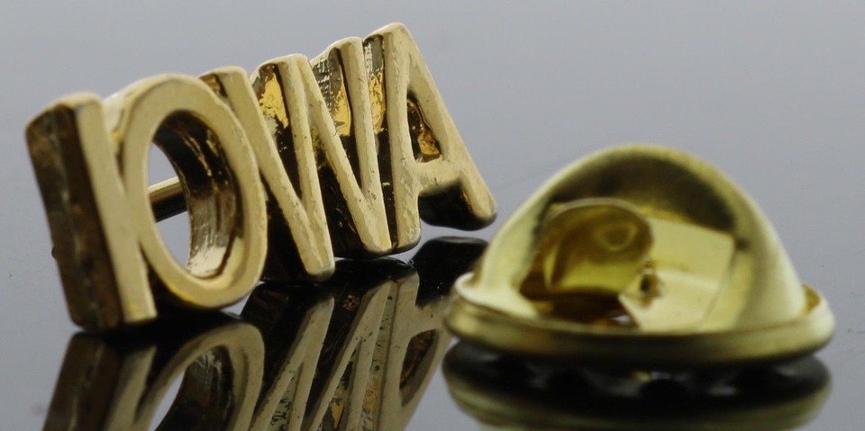 Iowa State Of Script Hat Or Lapel Pin AK706 F5D34N | eBay