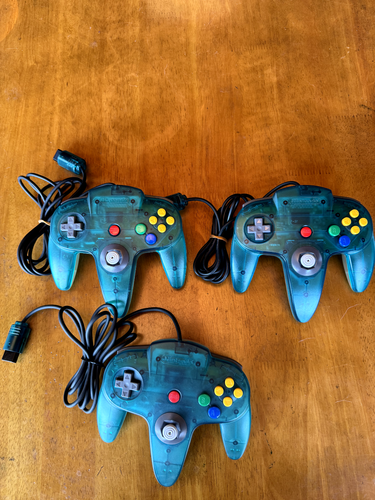 Nintendo64 Clear Blue Console with 3 clear blue controllers Original ...