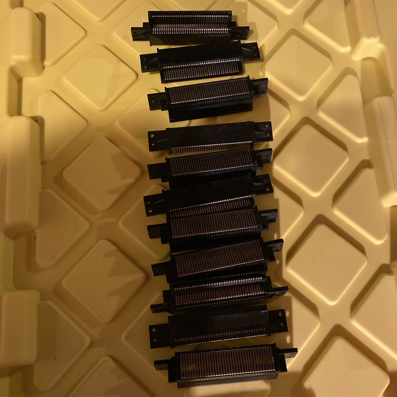 Lot Of 11 Nintendo Entertainment System NES 72 Pin Connectors Connector ...