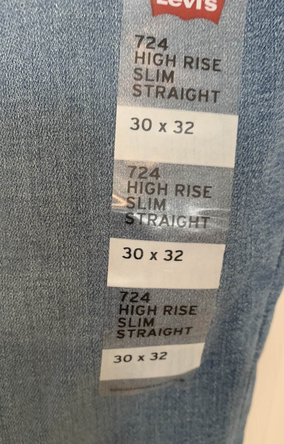 Levi%27s+Women%27s+724+Distressed+High+Rise+Straight+Jeans+W+30+INS+32 ...