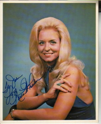 Karen Wheeler Autographed 8x10 Photo #2 Country Music Singer | eBay