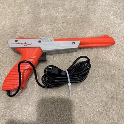 Nintendo NES Zapper Duck Hunt Light Gun Authentic NES-005 Orange ...