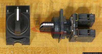 Schneider Elec XB4BD53 Selector Switch, Momentary, 2 N.O. Contacts, NEW ...