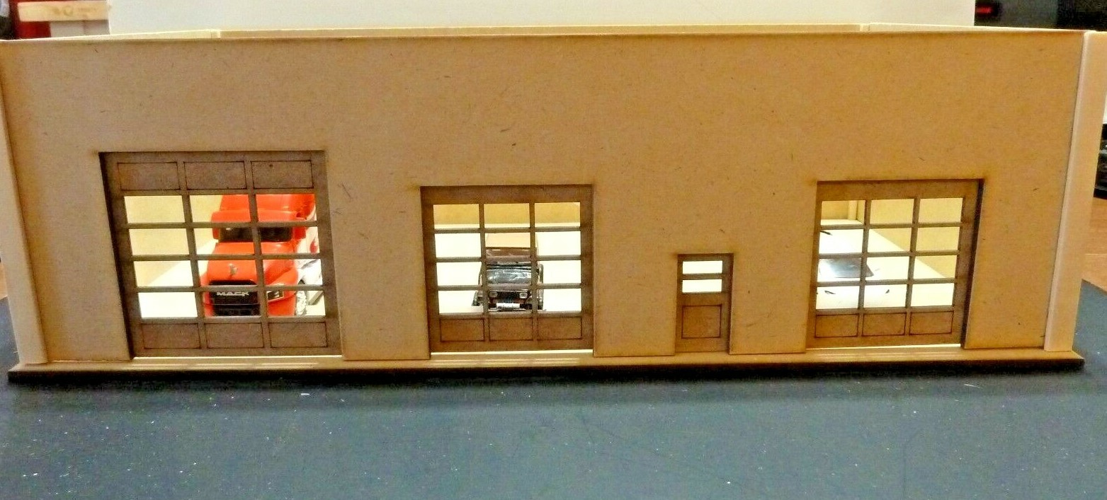 1/64 Scale Model Showroom/Garage/Firehouse/Gas Station/House 8 Diorama ...