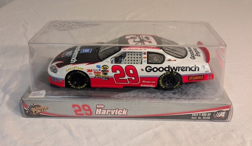 AUTOGRAPHED WINNERS CIRCLE KEVIN HARVICK 2005 GOODWRENCH 1:24 MONTE ...