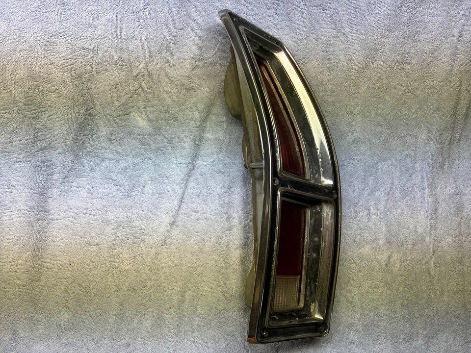 1972 Ford Ranchero/Torino Station Wagon Right Tail Light Assembly D20B ...