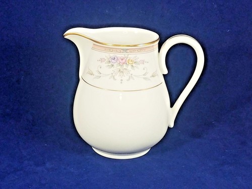 Christopher Stuart SPRING CREST Y1013 Creamer 2 3/4" | eBay