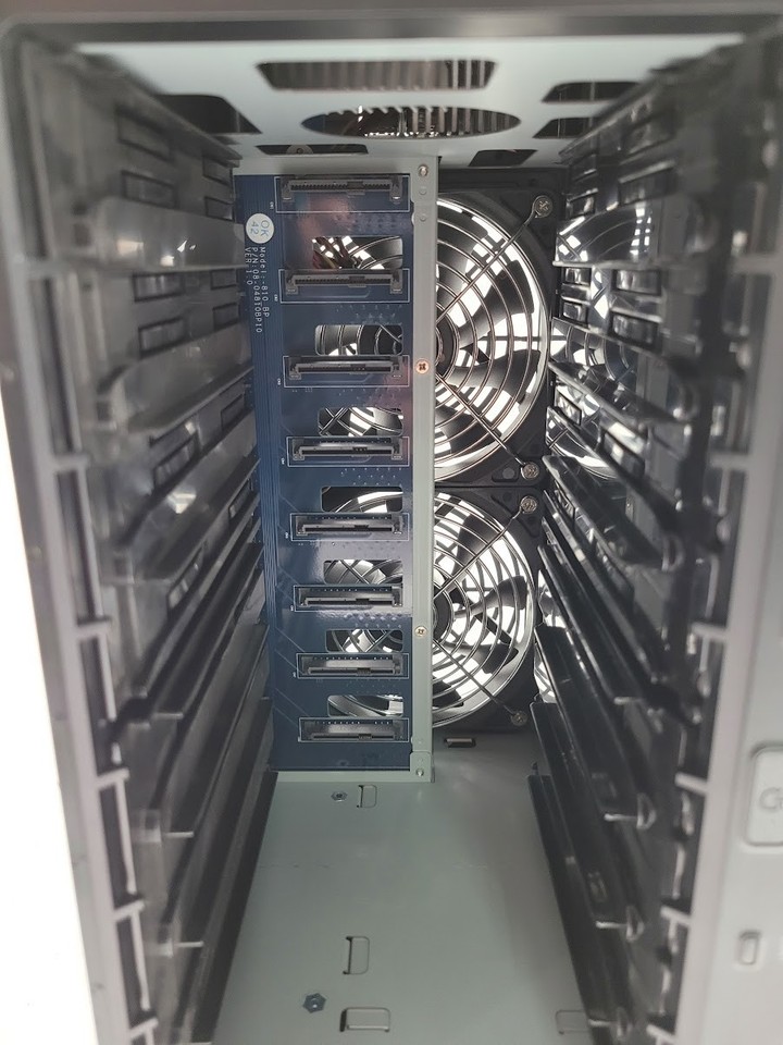 Synology DiskStation DS1812+ 8-Bay NAS for parts, NO CADDIES, LAN ...