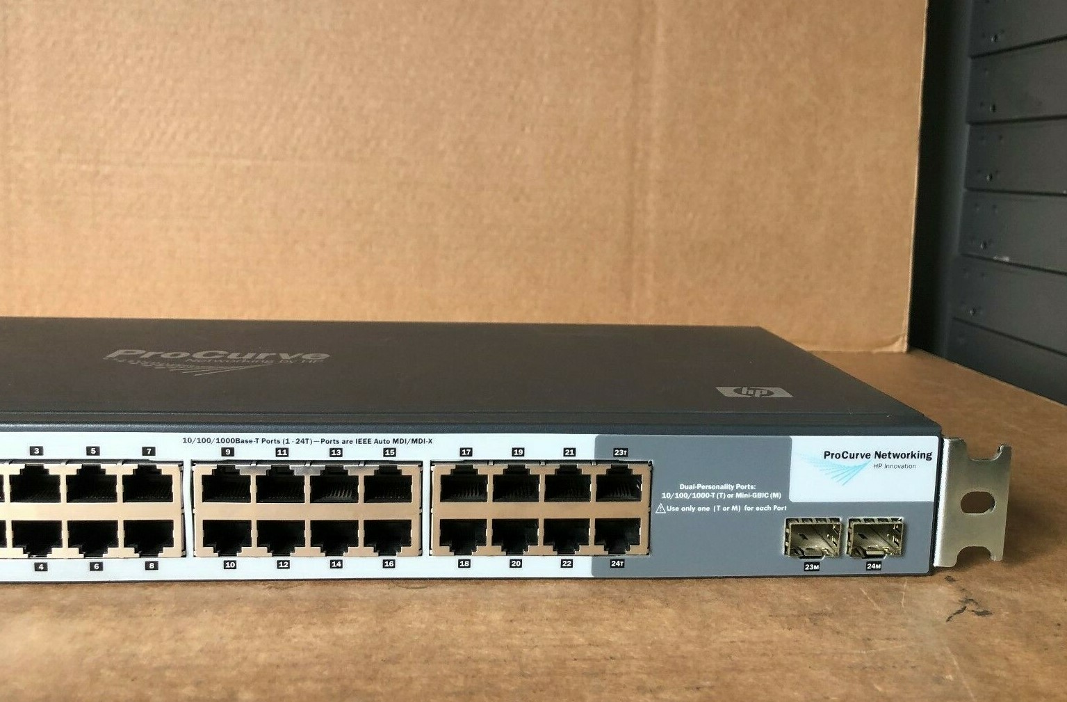 HP ProCurve 1800-24G (24-Port Gigabit Switch) HP 1800-24G HP J9028B ...