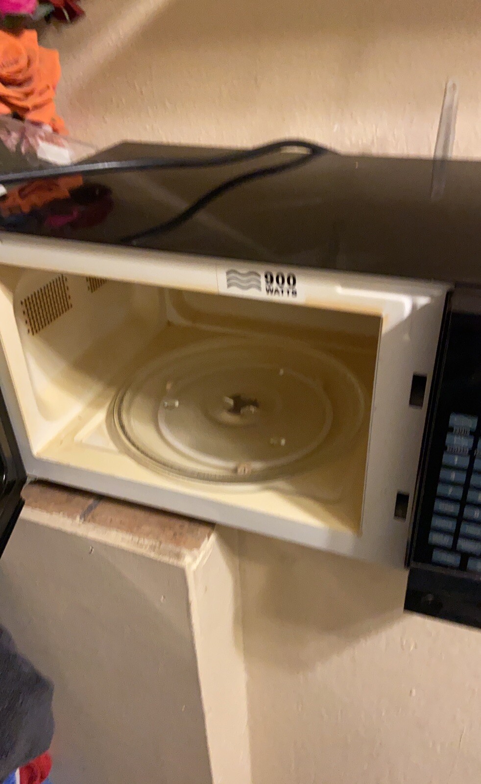 Rival 0.7 Cu. Ft. Digital Microwave Oven (Black, 700W) | eBay