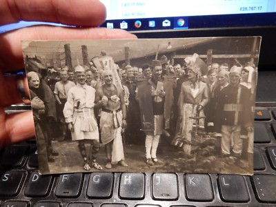WW2 PRISONER OF WAR CAMP DRAG CROSS DRESSING transvestite staGE PARADE ...