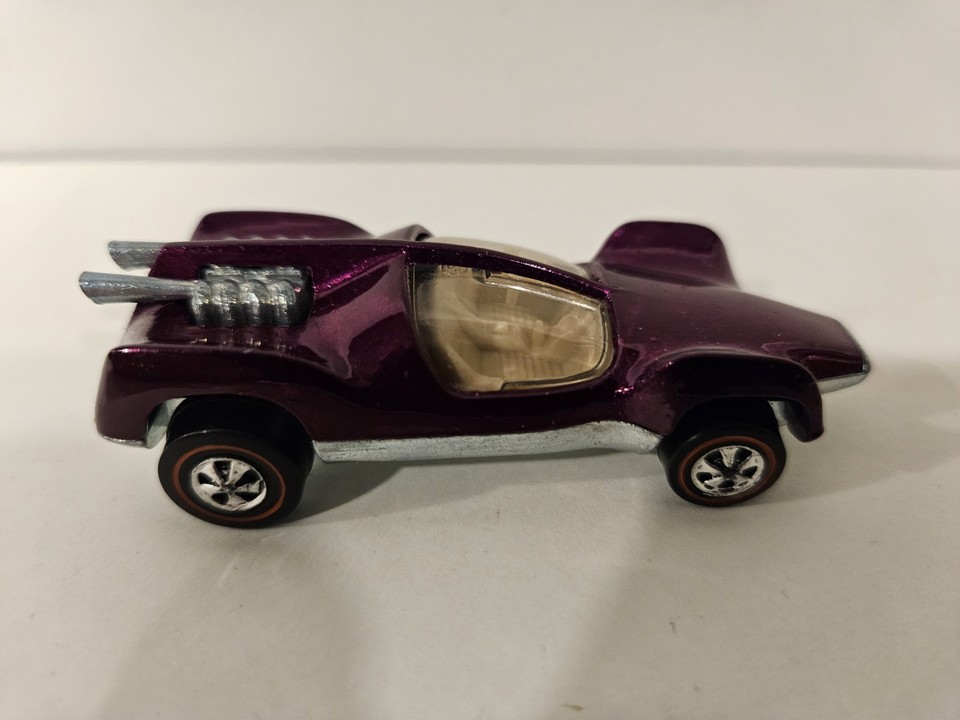 1969 Mint Mantis Magenta Color White Interior Redline Hot wheels Car ...