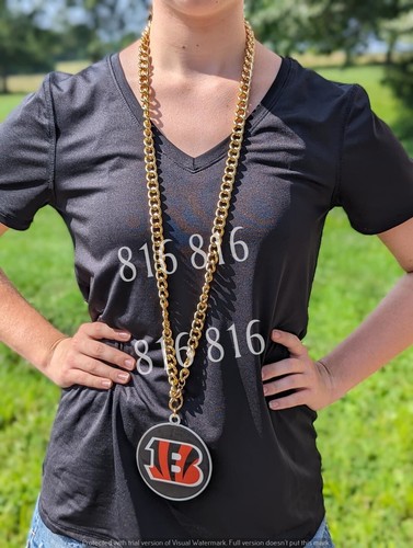 Cincinnati Bengals Team Emblem Fan Chain, Giant Necklace Licensed NFL ...