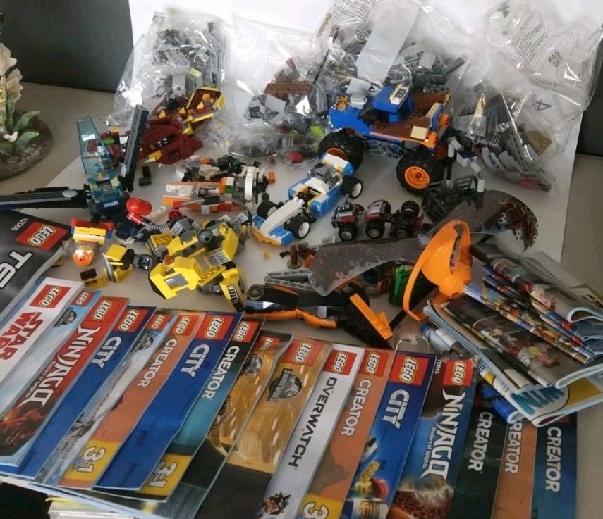 HUGE LOT OF LEGOS - LEGO Collection Pieces + Parts NINJAGO, Jurassic ...