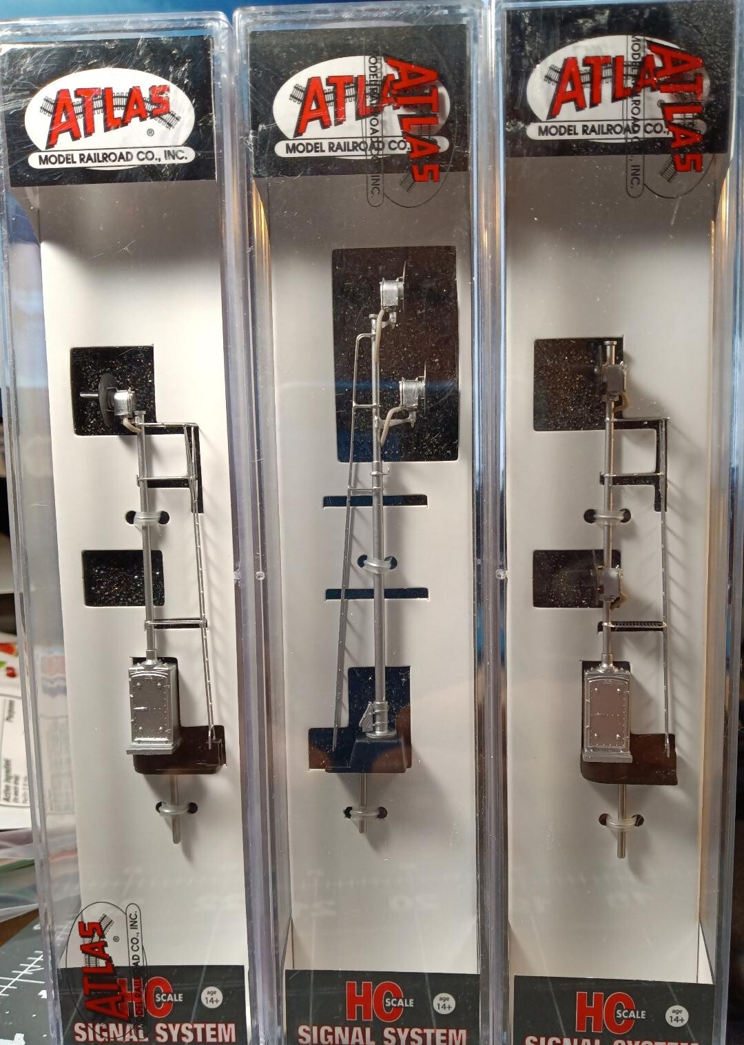 HO Scale lot of Atlas Searchlight signals | eBay