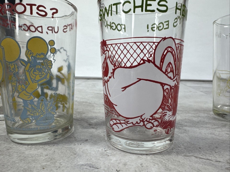 4 Vintage 1960s 70s Jelly Juice Glasses Flintstones Bugs Bunny Archie ...