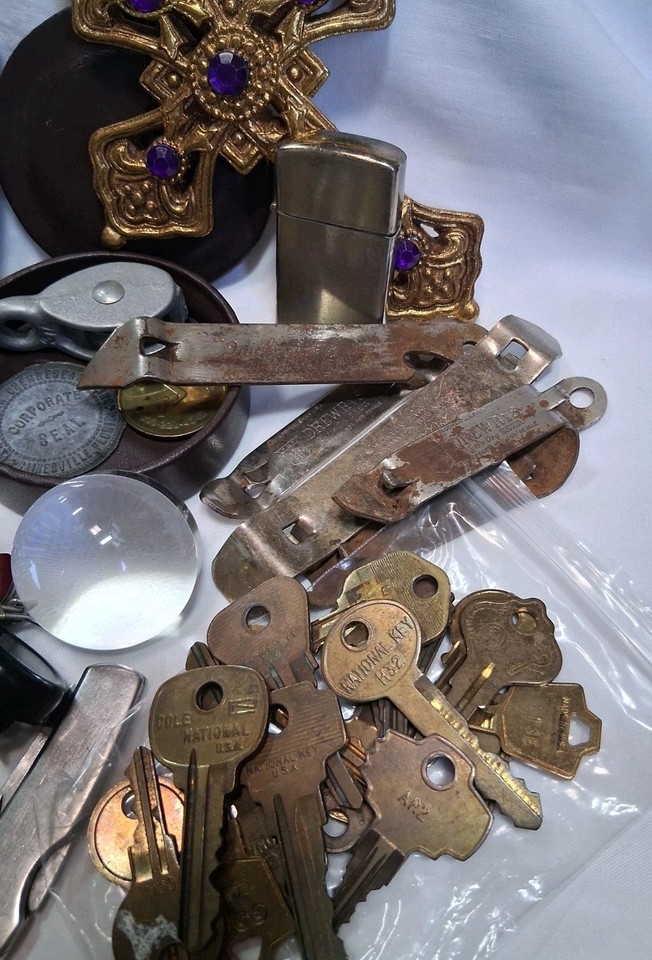 Mixed Vintage Junk Drawer Keys, Can Openers Metal Crafts Lot Enamel Cup ...