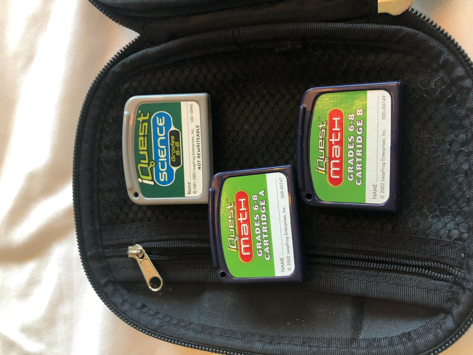 Quantum Leap iQuest Handheld Learning System w/ Cover 2 Math & Science ...