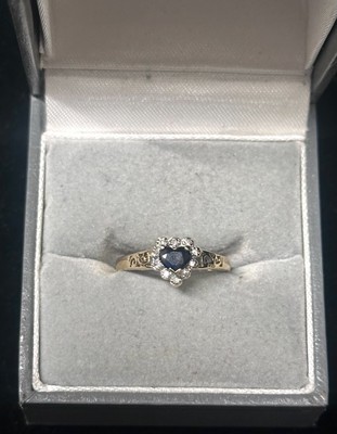 BEAUTIFUL LADIES HEART SAPPHIRE & DIAMONDS YELLOW GOLD RING- $6K APR w ...