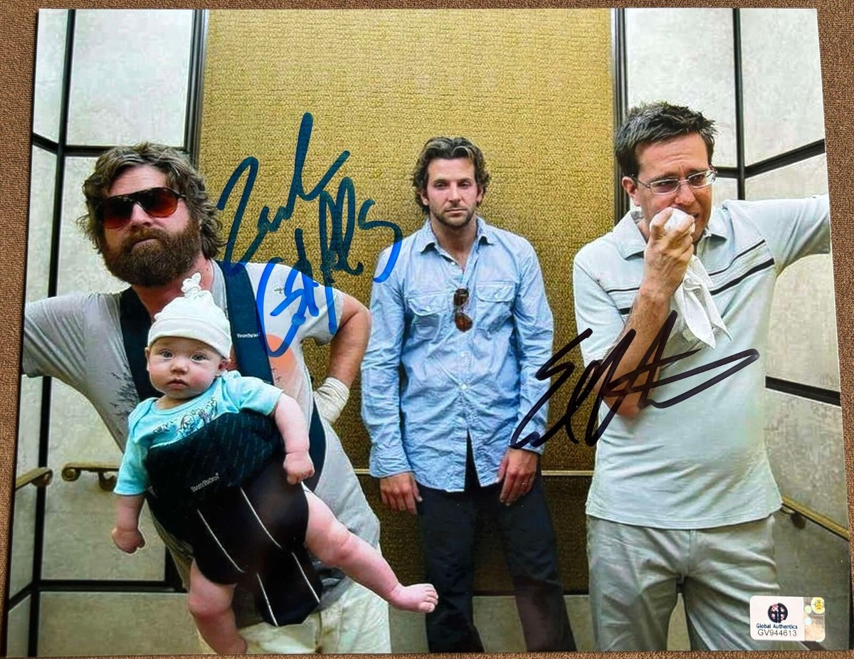 Hangover Cast The Hangover American Comedy Movie Cast Poster Wallpaper