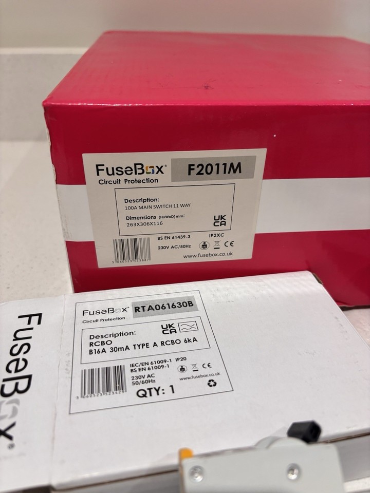Fusebox F2011M Metal Consumer Unit 11-Way & 4 Type A RCBO - Brand New ...