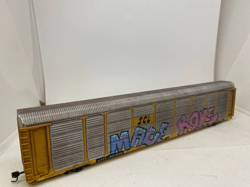HO Scale Walthers Autorack SCL ETTX tagged and weathered, safety ...