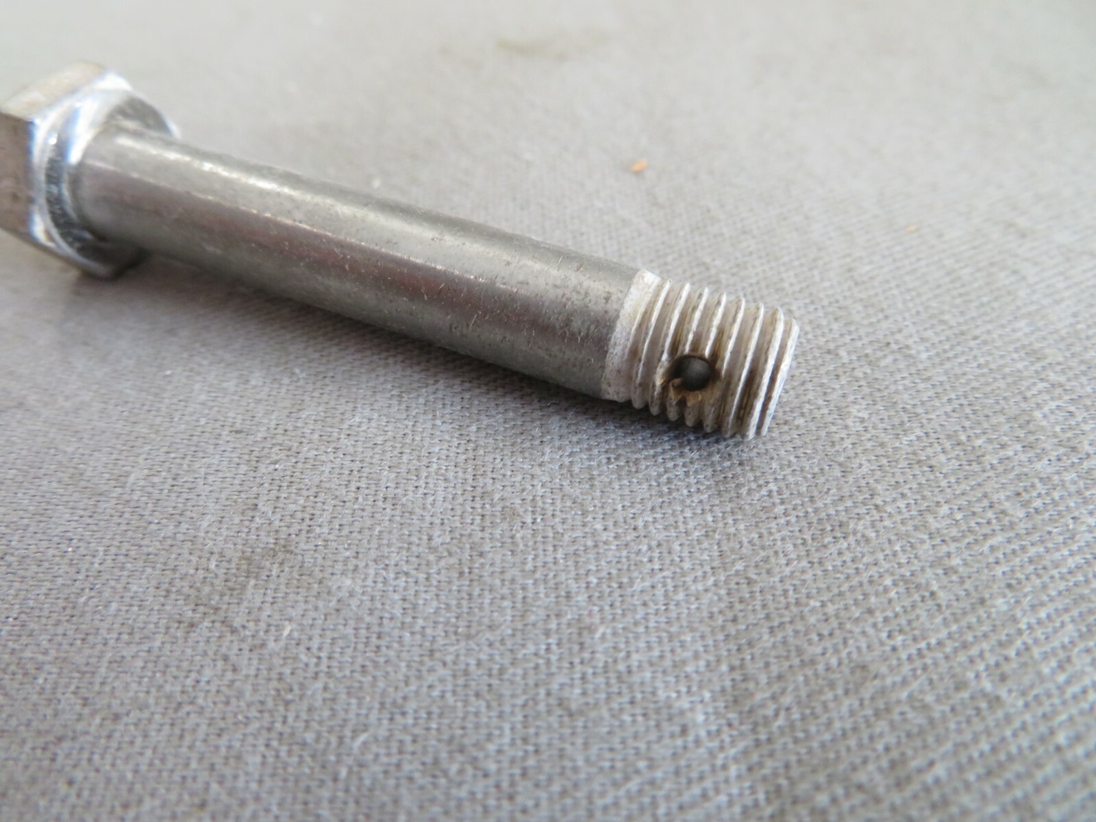 Beechcraft Aircraft Bolt P/N NAS464-5-23 (SMA) Surplus for sale online ...