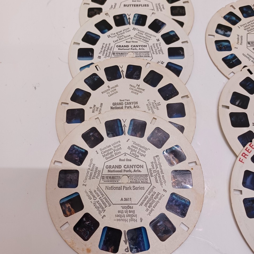 Vintage GAF View-Master Red with 13 Reels (slides) Works Please Read B2 ...