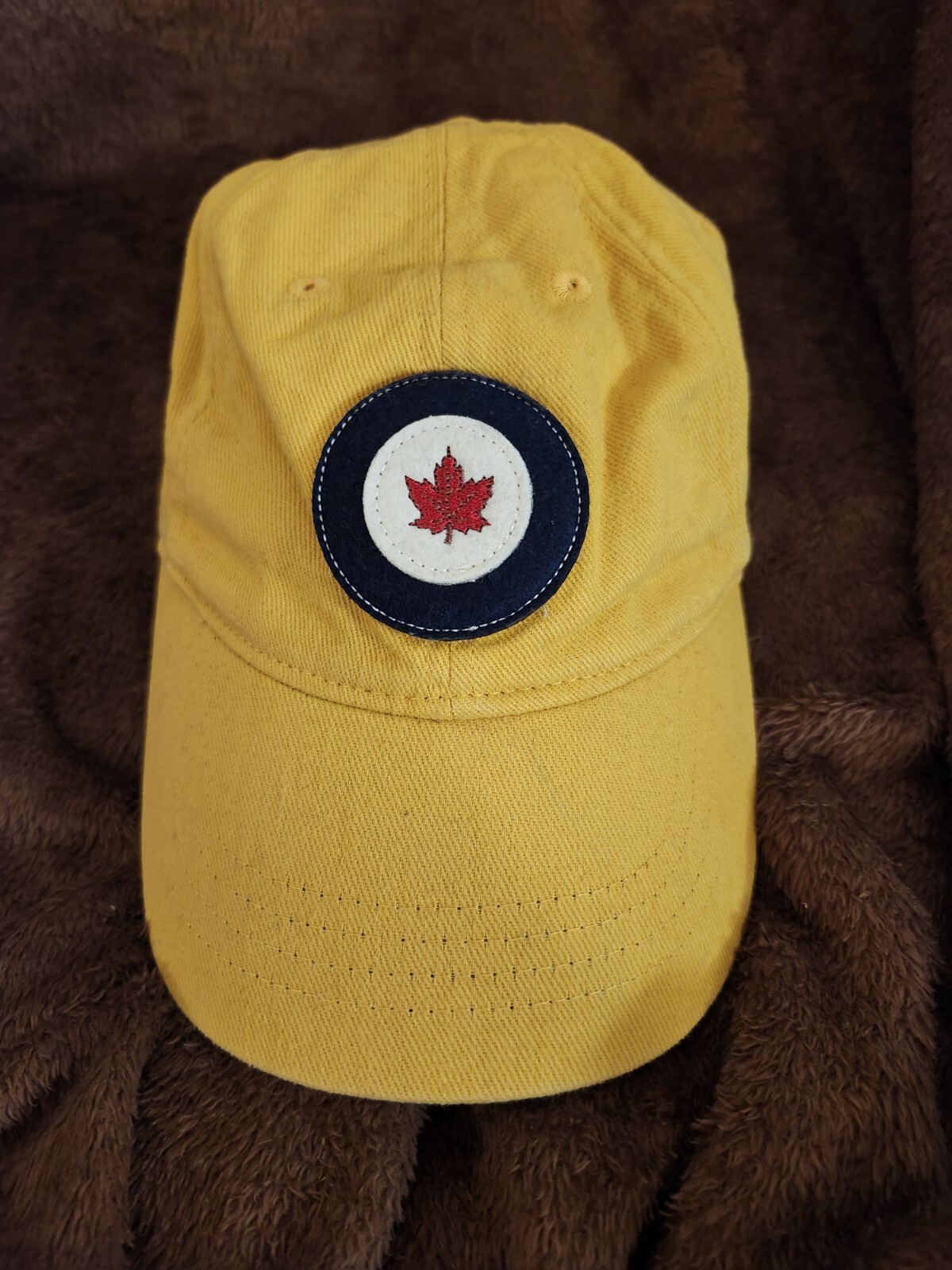 Red Canoe Royal Canadian Air Force Roundel Yellow Str… - Gem