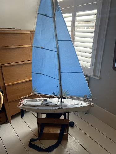 RC Model Boat - Vintage Kyosho Fairwind 900 Sail Boat Radio Control ...