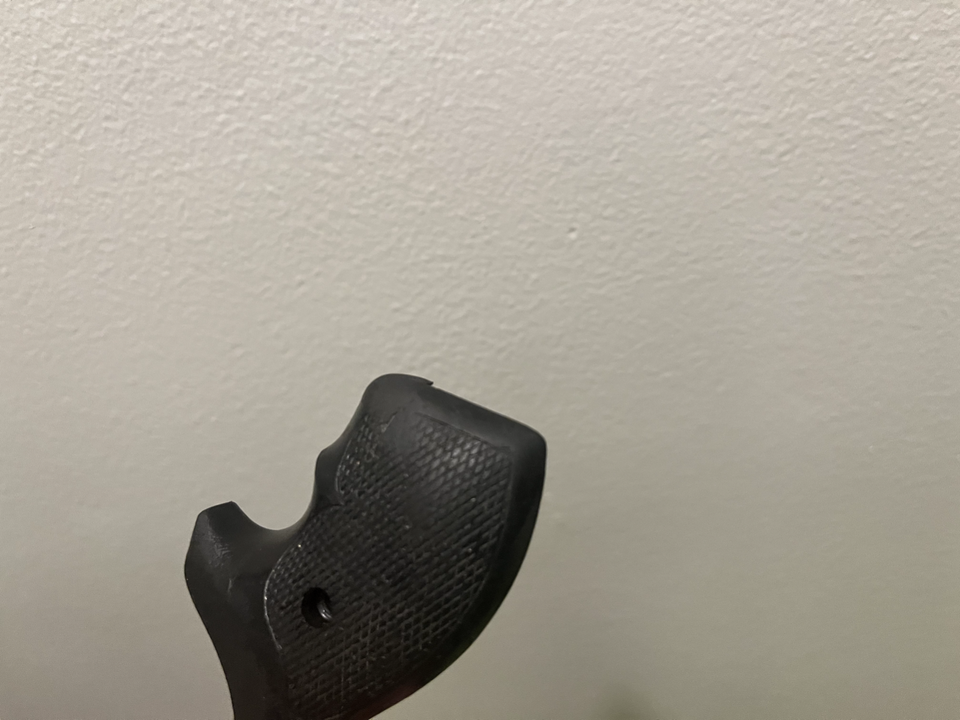 USED ROUGH UNCLE MIKES SMITH & WESSON J FRAME RUBBER GRIPS 59010 ROUND ...