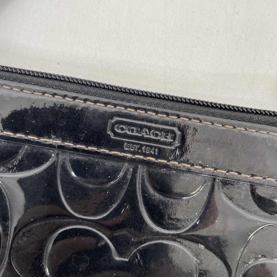 Coach Clutch w/ Short Clasp-On Handle Signature Patent Leather Purse ...