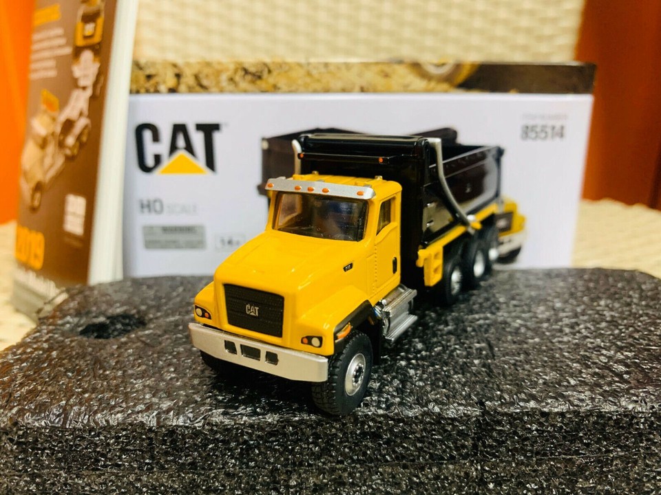 1/87 Scale Caterpillar Cat CT681 Dump Truck HO DieCast DM85514 Model ...