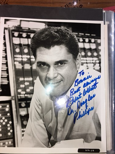 1.00 start1THE TIME TUNNEL Dr. Doug Phillips (Robert Colbert signed ...