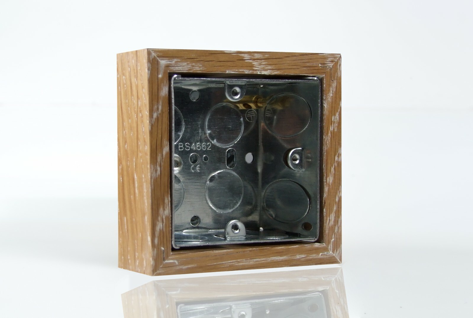 Varilight Kilnwood Limed Oak Wooden Light Switch Plug Socket Dimmer ...