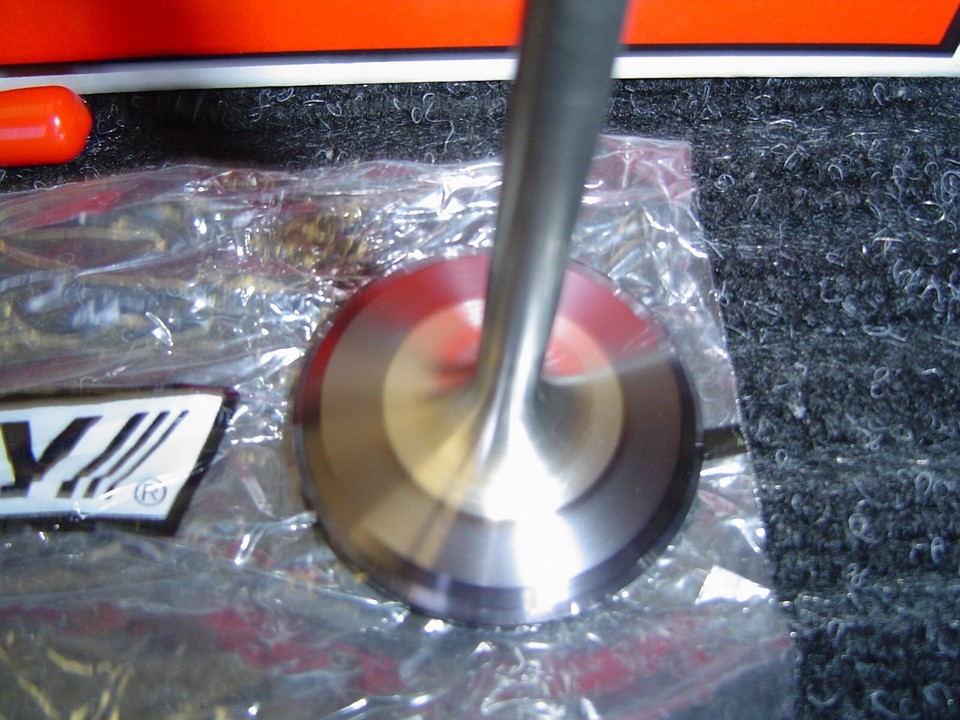 Small Block Chevy 2.055 Intake Valves (Set of) | S | 11933K8 | MANLEY ...