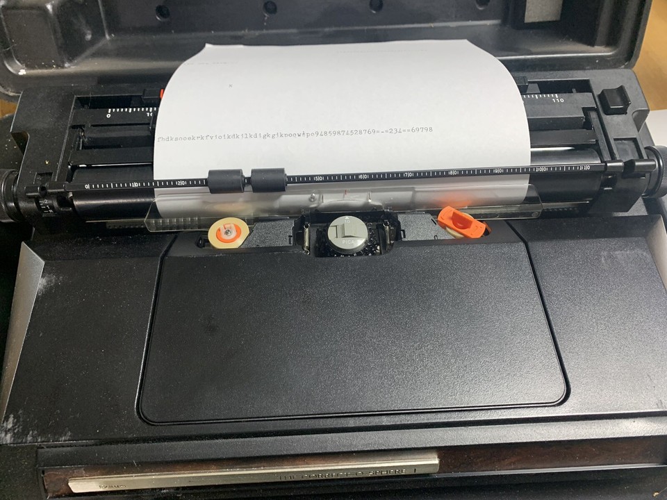 VINTAGE SEARS ELECTIRC CORRECT-O-SPHERE 2 TYPEWRITER & CASE MADE IN ...