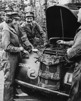 Vintage 8x10 of Queen Elizabeth as a Mechanic in the Royal Army during ...