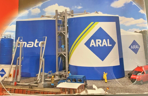 OIL TANK FARM 3 STORAGE TANKS / PIPING - HO Scale PLASTIC KIT 130485 ...