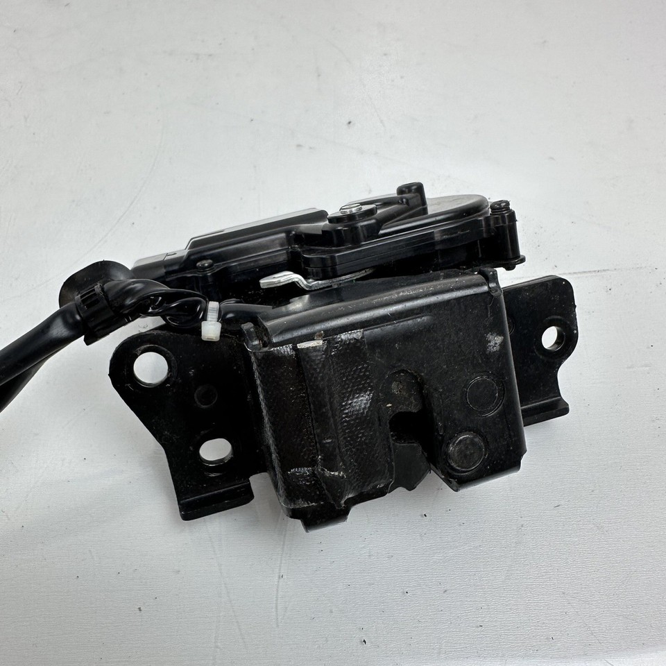 2004 - 2009 Toyota Prius Rear Trunk Lid Liftgate Lock Latch Actuator ...