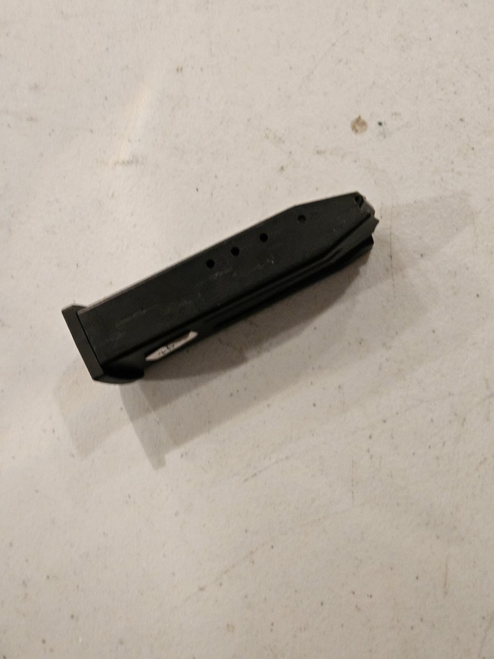 Original H&K Heckler & Koch USP-C Compact / P2000 Caliber 9mm 10 Rd ...