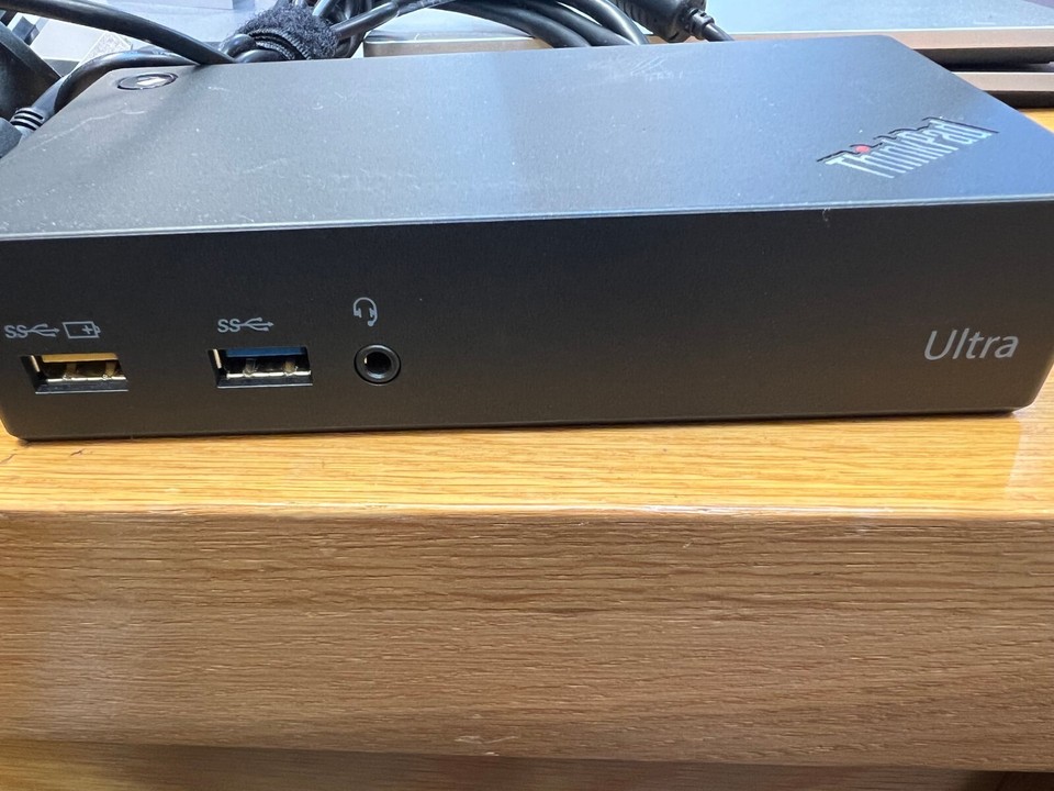 Lenovo ThinkPad USB 3.0 Ultra Dock Black & AC Adapter/Docking Cable FRU ...