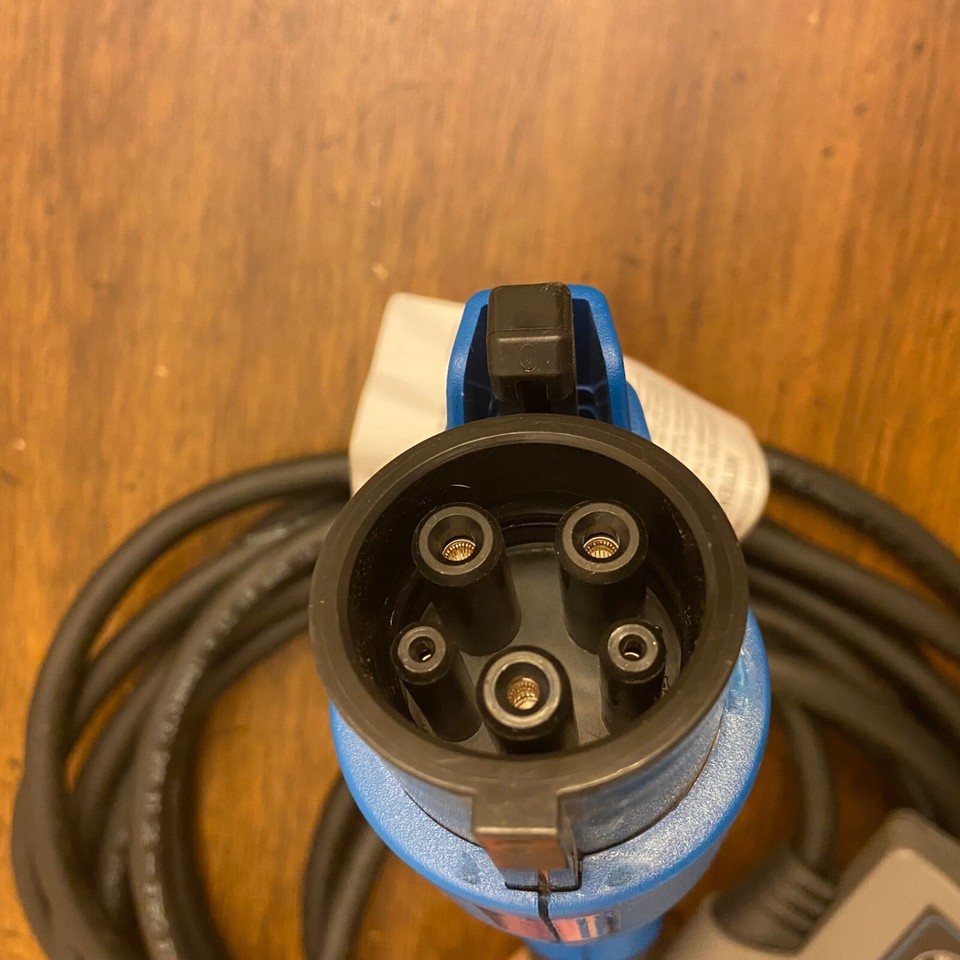 BMW EV charger i3 i8 745e X3 X5 330e 530e i4 i7 charging cable electric ...