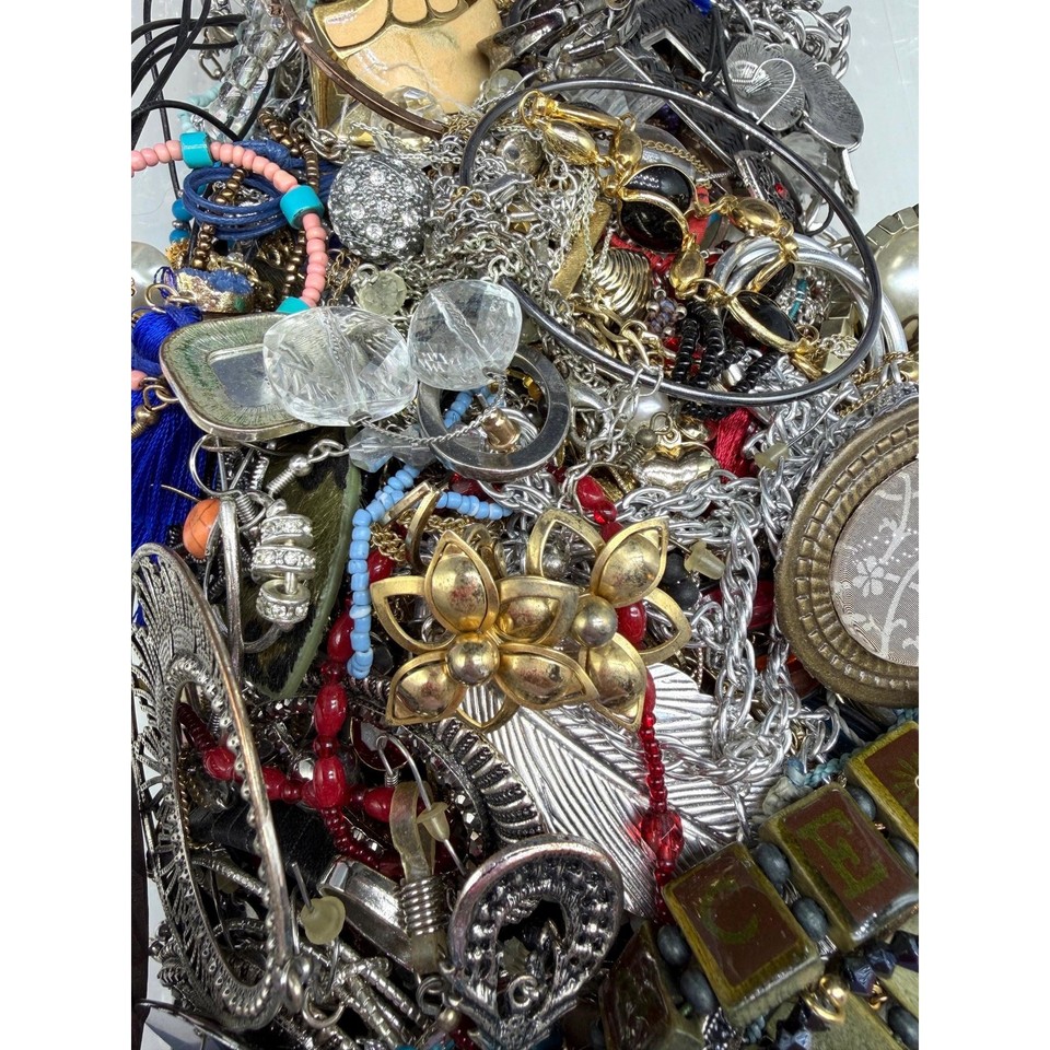 5 LBS Junk Jewelry Lot Broken Tangled Repurpose Repair Vintage Mod ...