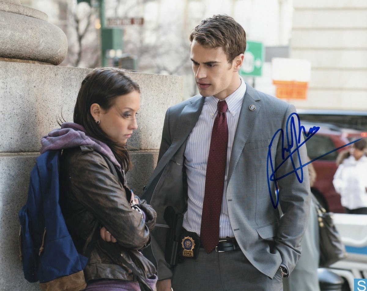 Tobias Divergente Theo James Photos: Theo James, Divergent Star, Plays