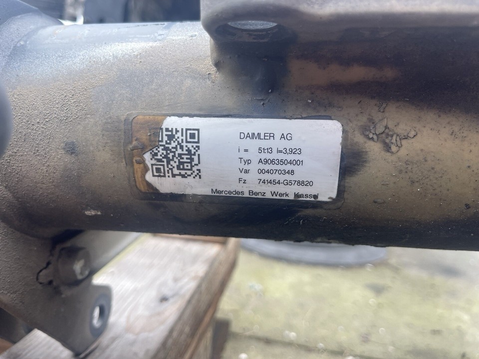 2007-2023 Mercedes Sprinter 3500 Rear End Axle Differential 51:13 3,923 ...