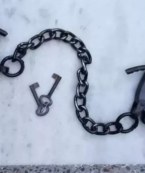 Well Fargo & Co Exp. Brass Logo Handcuffs Iron Adjustable Cuffs Steel ...